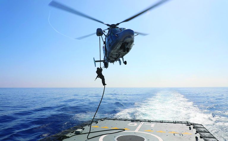 En Couv'. Comment les FAR se préparent à la guerre ? - La Vie éco