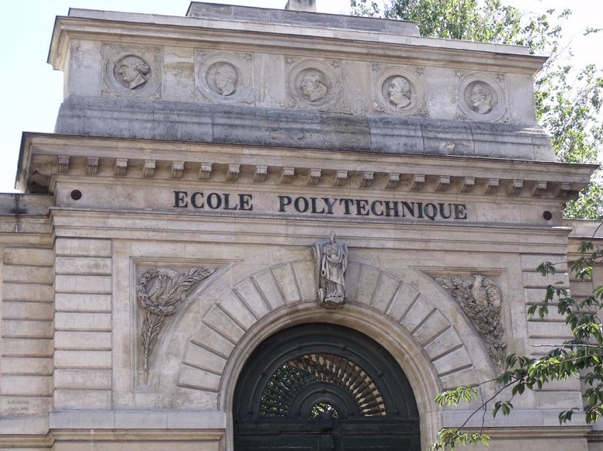 Grandes écoles : 24 élèves marocains admis à l’École polytechnique de Paris - La Vie éco